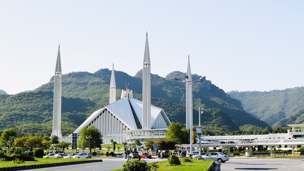 5 Stunning Modern Mosques Redefining Islamic Architecture
