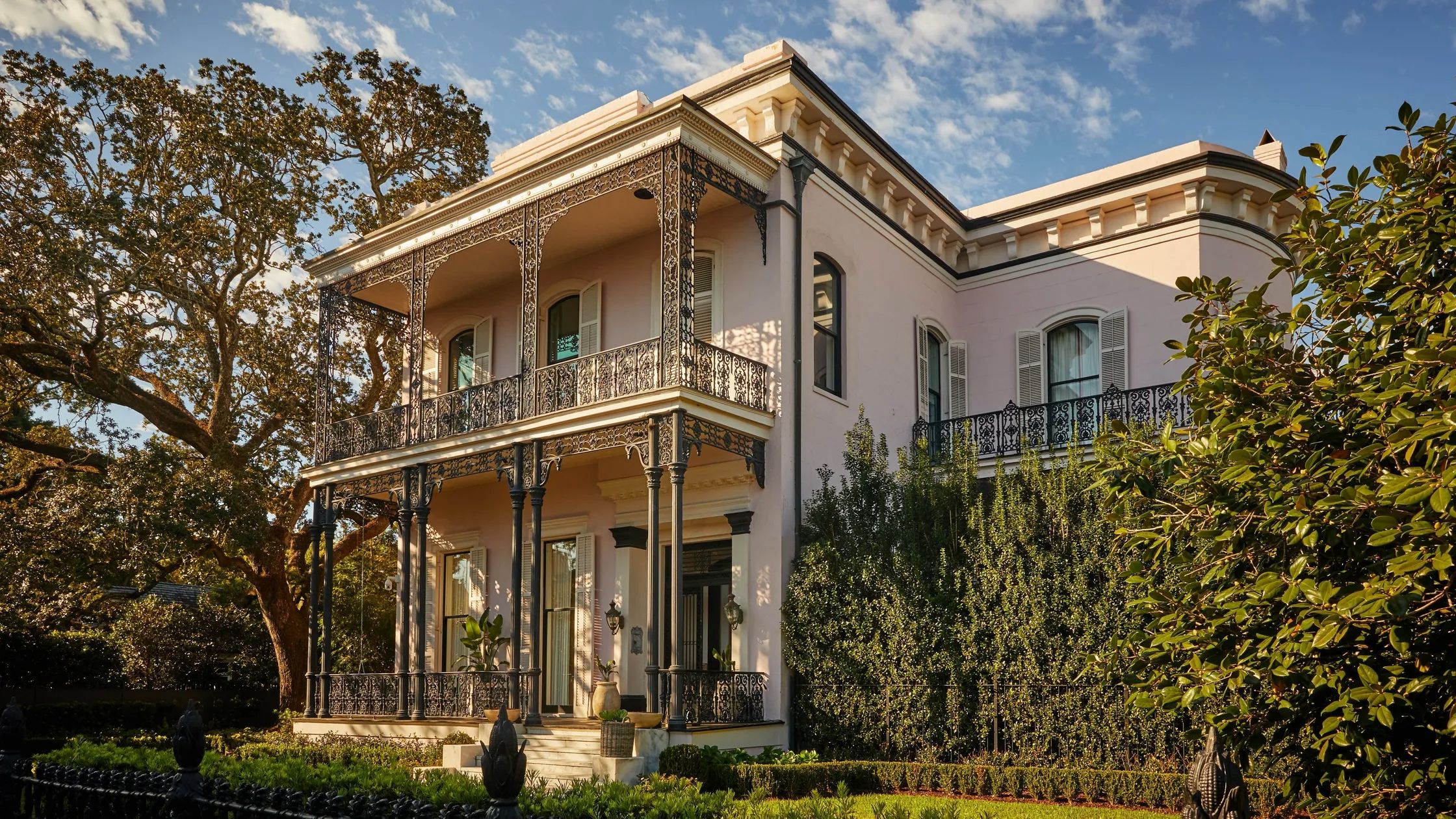 PHOTO GALLERY: Inside a Paris-Inspired Italianate Mansion in New Orleans